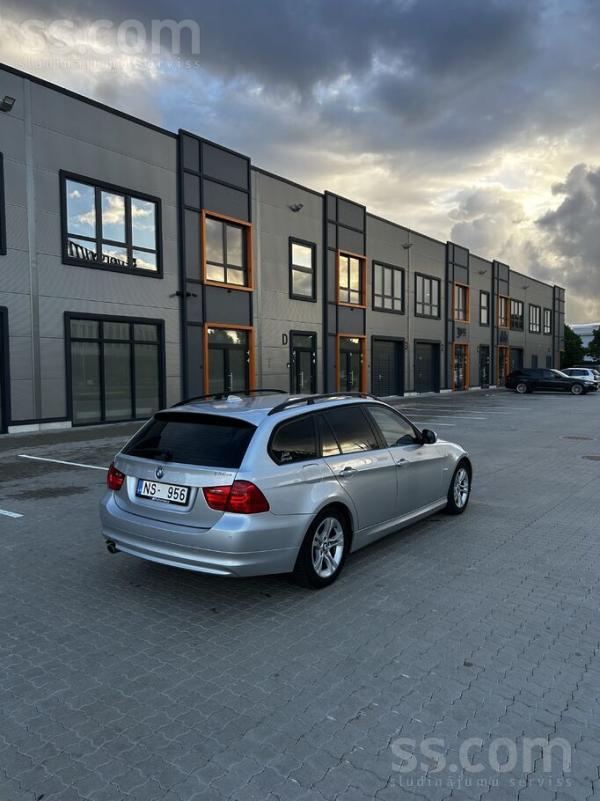 Pelēks BMW 320 2009 Rīga, ar dzinēja tilpumu 2.00 L un nobraukumu 281 tūkst. km par 4300 €, foto 4 vietnē AUTOMOTO.COM.LV