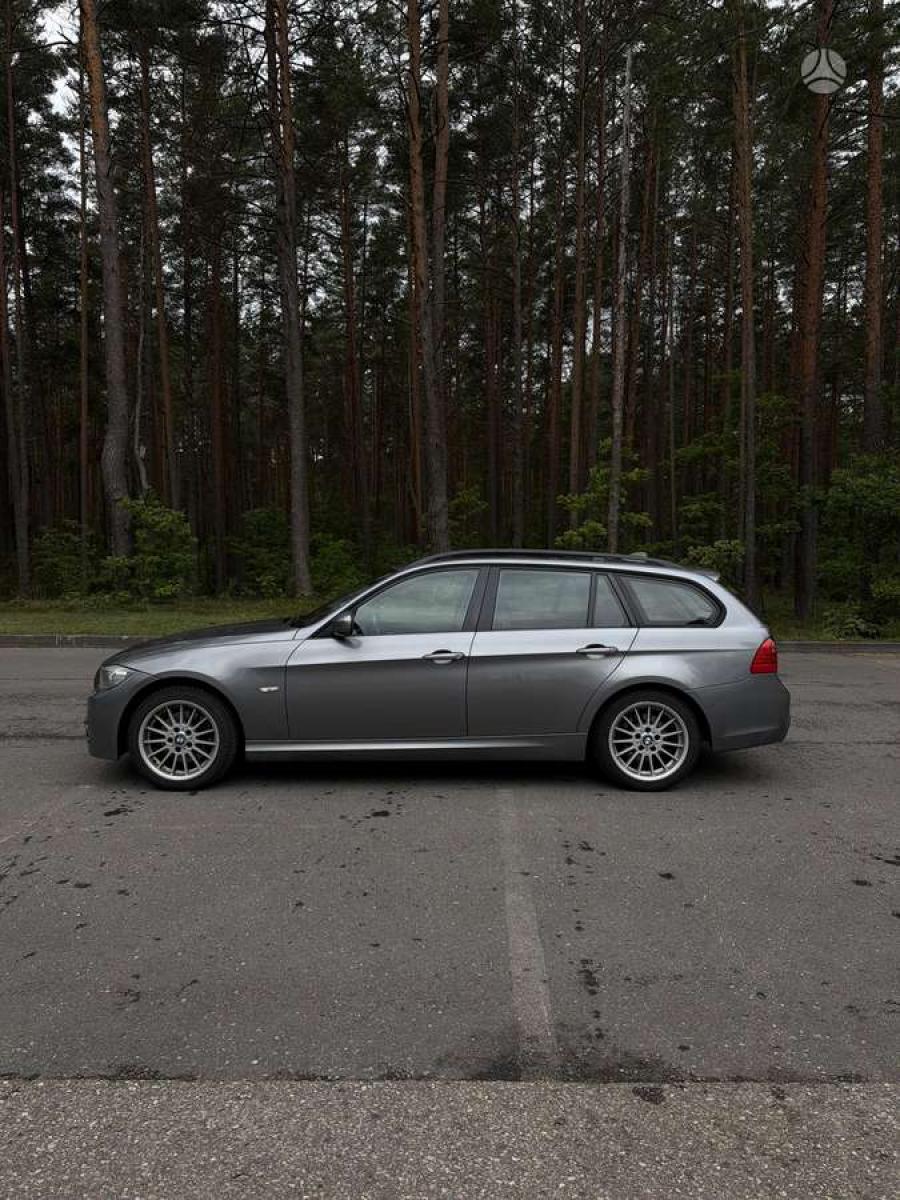 Pelēks BMW 320 2009 Druskininkai, ar dzinēja tilpumu 2.00 L un nobraukumu 288 tūkst. km par 4500 €, foto 6 vietnē AUTOMOTO.COM.LV
