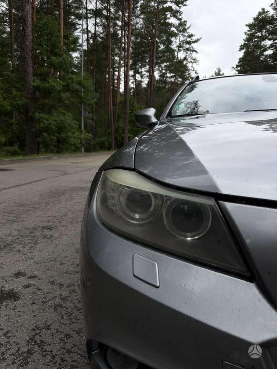 Pelēks BMW 320 2009 Druskininkai, ar dzinēja tilpumu 2.00 L un nobraukumu 288 tūkst. km par 4500 €, foto 12 vietnē AUTOMOTO.COM.LV