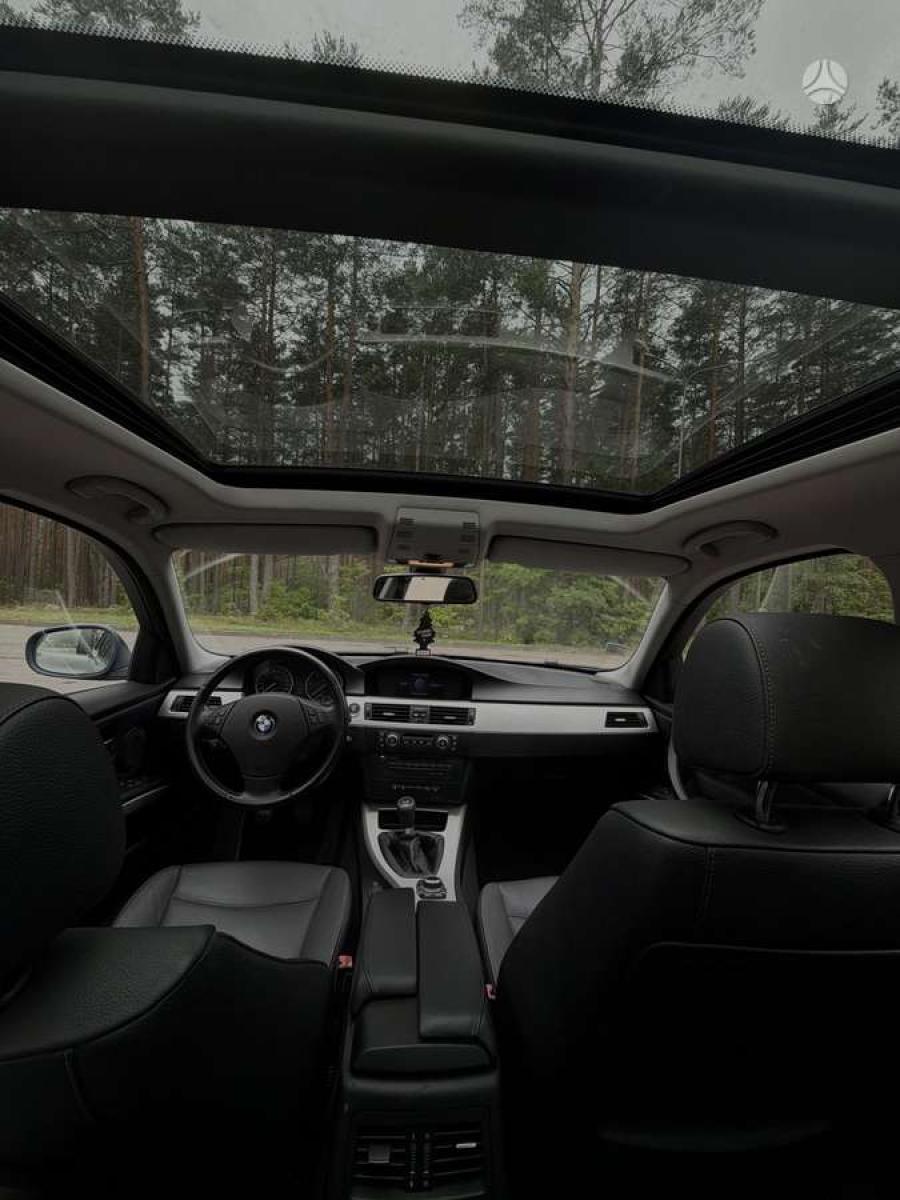 Pelēks BMW 320 2009 Druskininkai, ar dzinēja tilpumu 2.00 L un nobraukumu 288 tūkst. km par 4500 €, foto 16 vietnē AUTOMOTO.COM.LV