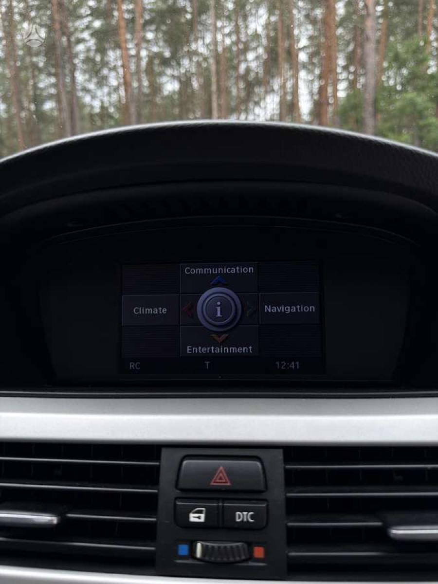 Pelēks BMW 320 2009 Druskininkai, ar dzinēja tilpumu 2.00 L un nobraukumu 288 tūkst. km par 4500 €, foto 23 vietnē AUTOMOTO.COM.LV