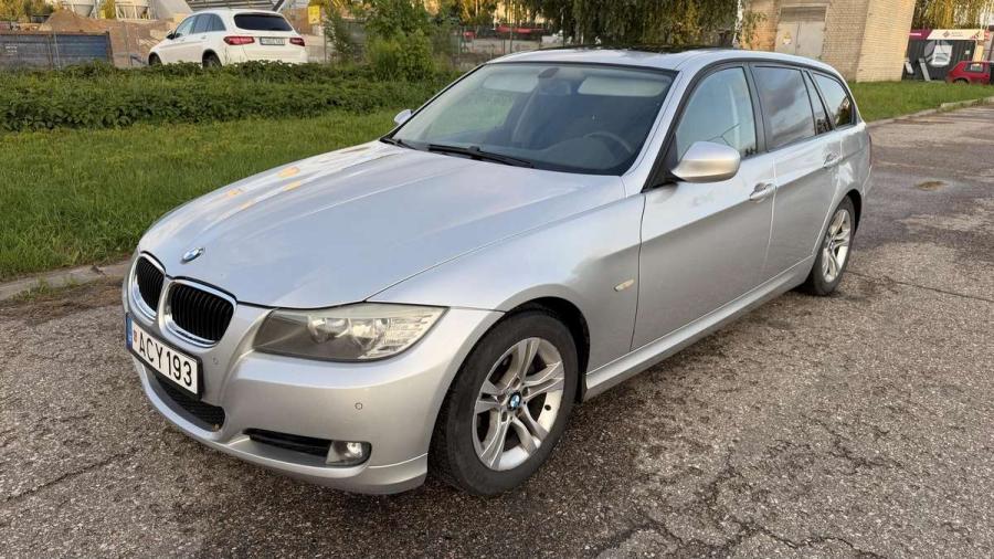 Grey BMW 320 2009 in Vilnius, with an engine capacity of 2.00 L and mileage of 296 thousand km for 3750 €, photo 3 on AUTOMOTO.COM.LV
