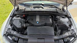 Grey BMW 320 2009 in Vilnius, with an engine capacity of 2.00 L and mileage of 296 thousand km for 3750 €, photo 14 on AUTOMOTO.COM.LV