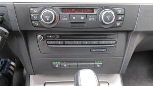 Pelēks BMW 320 2009 Rīga, ar dzinēja tilpumu 2.00 L un nobraukumu 300 tūkst. km par 5650 €, foto 13 vietnē AUTOMOTO.COM.LV