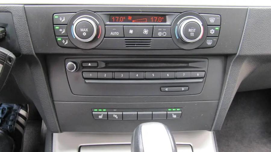 Pelēks BMW 320 2009 Rīga, ar dzinēja tilpumu 2.00 L un nobraukumu 300 tūkst. km par 5650 €, foto 13 vietnē AUTOMOTO.COM.LV