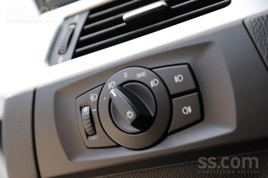 Grey BMW 320 2009 in Tukums, with an engine capacity of 2.00 L and mileage of 364 thousand km for 4290 €, photo 12 on AUTOMOTO.COM.LV