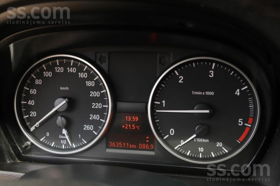 Grey BMW 320 2009 in Tukums, with an engine capacity of 2.00 L and mileage of 364 thousand km for 4290 €, photo 14 on AUTOMOTO.COM.LV