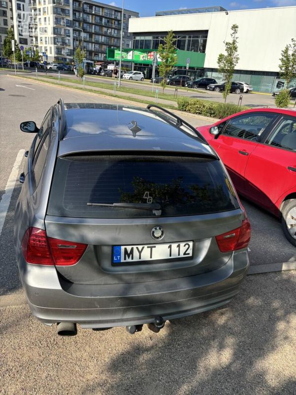 Pelēks BMW 320 2009 Viļņa, ar dzinēja tilpumu 2.00 L un nobraukumu 336 tūkst. km par 3250 €, foto 4 vietnē AUTOMOTO.COM.LV