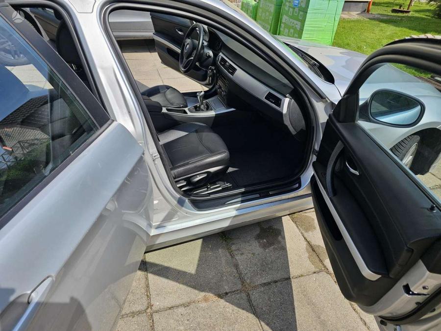 Pelēks BMW 320 2009 Gargždai, ar dzinēja tilpumu 2.00 L un nobraukumu 264 tūkst. km par 3600 €, foto 10 vietnē AUTOMOTO.COM.LV