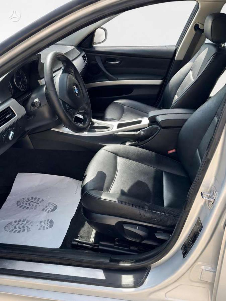 Pelēks BMW 320 2009 Gargždai, ar dzinēja tilpumu 2.00 L un nobraukumu 264 tūkst. km par 3600 €, foto 14 vietnē AUTOMOTO.COM.LV