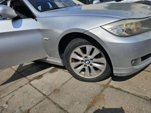 Pelēks BMW 320 2009 Gargždai, ar dzinēja tilpumu 2.00 L un nobraukumu 264 tūkst. km par 3600 €, foto 18 vietnē AUTOMOTO.COM.LV