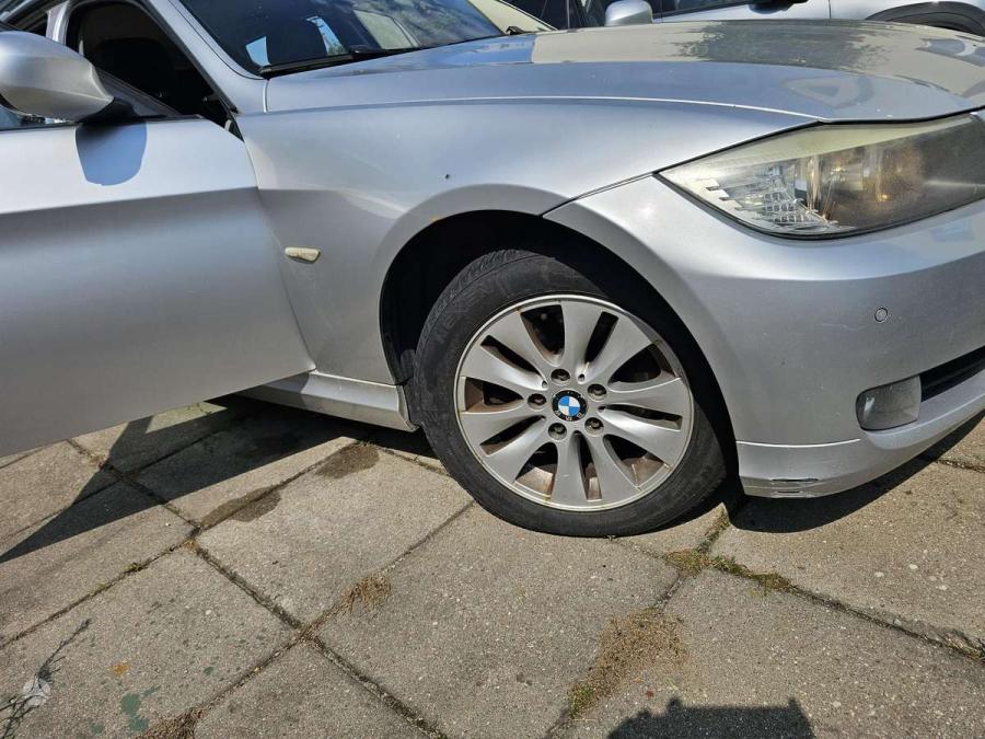 Pelēks BMW 320 2009 Gargždai, ar dzinēja tilpumu 2.00 L un nobraukumu 264 tūkst. km par 3600 €, foto 18 vietnē AUTOMOTO.COM.LV