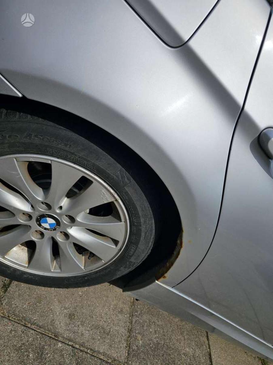 Pelēks BMW 320 2009 Gargždai, ar dzinēja tilpumu 2.00 L un nobraukumu 264 tūkst. km par 3600 €, foto 20 vietnē AUTOMOTO.COM.LV
