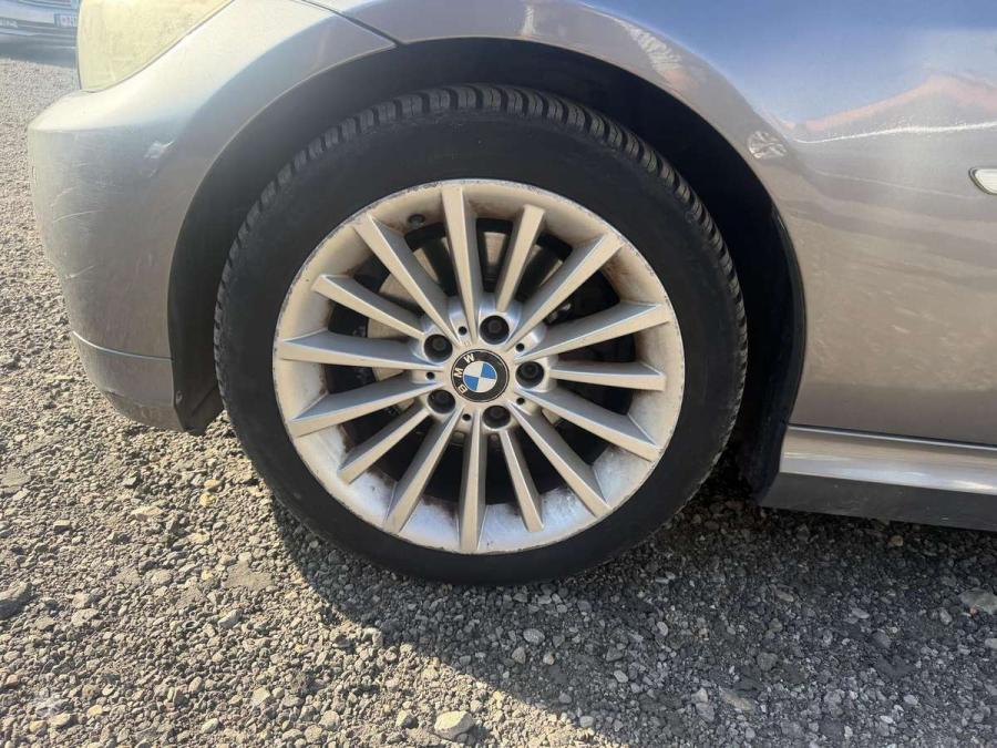 Pelēks BMW 320 2009 Kauņa, ar dzinēja tilpumu 2.00 L un nobraukumu 283 tūkst. km par 2850 €, foto 8 vietnē AUTOMOTO.COM.LV