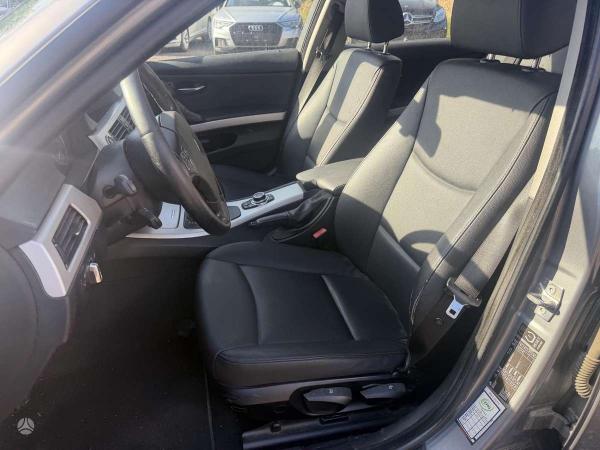 Pelēks BMW 320 2009 Kauņa, ar dzinēja tilpumu 2.00 L un nobraukumu 283 tūkst. km par 2850 €, foto 9 vietnē AUTOMOTO.COM.LV
