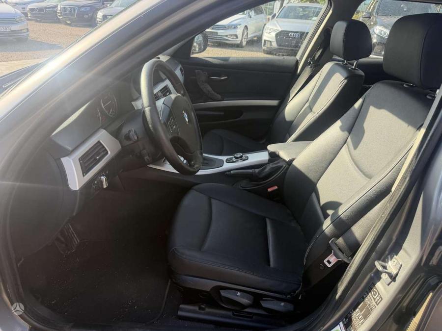 Pelēks BMW 320 2009 Kauņa, ar dzinēja tilpumu 2.00 L un nobraukumu 283 tūkst. km par 2850 €, foto 11 vietnē AUTOMOTO.COM.LV