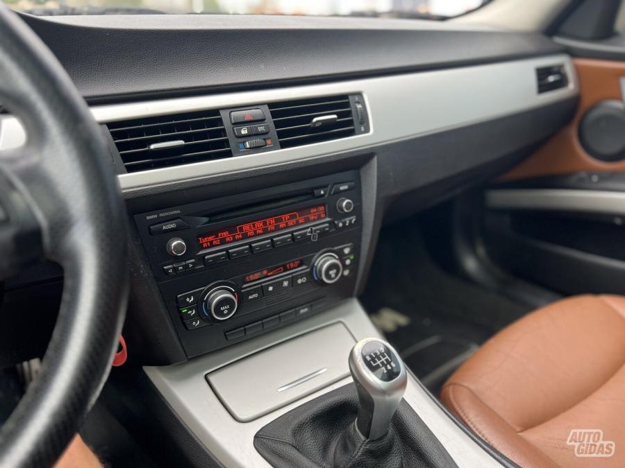 Pelēks BMW 320 2009 Šilutė, ar dzinēja tilpumu 2.00 L un nobraukumu 453 tūkst. km par 2850 €, foto 18 vietnē AUTOMOTO.COM.LV