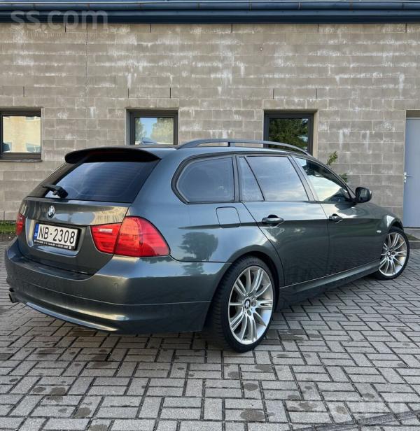Grey BMW 320 2009 in Talsi, with an engine capacity of 2.00 L and mileage of 252 thousand km for 4490 €, photo 4 on AUTOMOTO.COM.LV