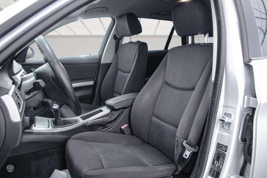 Grey BMW 320 2009 in Kaunas, with an engine capacity of 2.00 L and mileage of 221 thousand km for 4990 €, photo 10 on AUTOMOTO.COM.LV