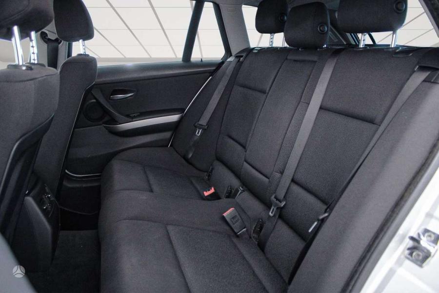 Grey BMW 320 2009 in Kaunas, with an engine capacity of 2.00 L and mileage of 221 thousand km for 4990 €, photo 12 on AUTOMOTO.COM.LV