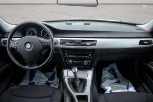 Grey BMW 320 2009 in Kaunas, with an engine capacity of 2.00 L and mileage of 221 thousand km for 4990 €, photo 13 on AUTOMOTO.COM.LV