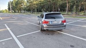 Pelēks BMW 320 2009 Utena, ar dzinēja tilpumu 2.00 L un nobraukumu 370 tūkst. km par 3800 €, foto 7 vietnē AUTOMOTO.COM.LV