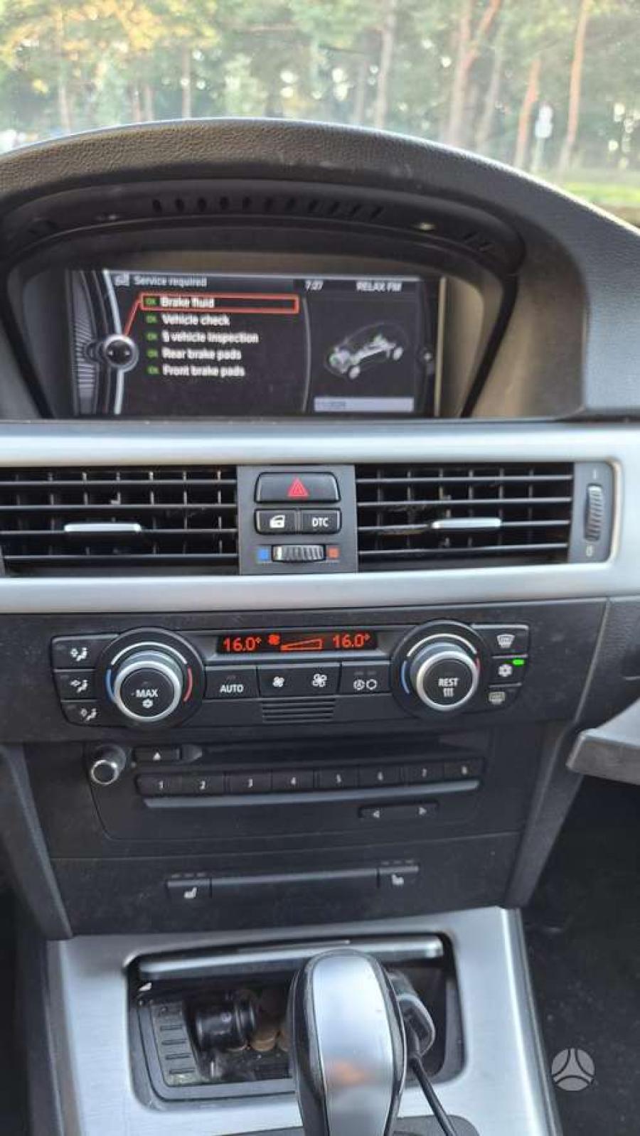 Pelēks BMW 320 2009 Utena, ar dzinēja tilpumu 2.00 L un nobraukumu 370 tūkst. km par 3800 €, foto 10 vietnē AUTOMOTO.COM.LV