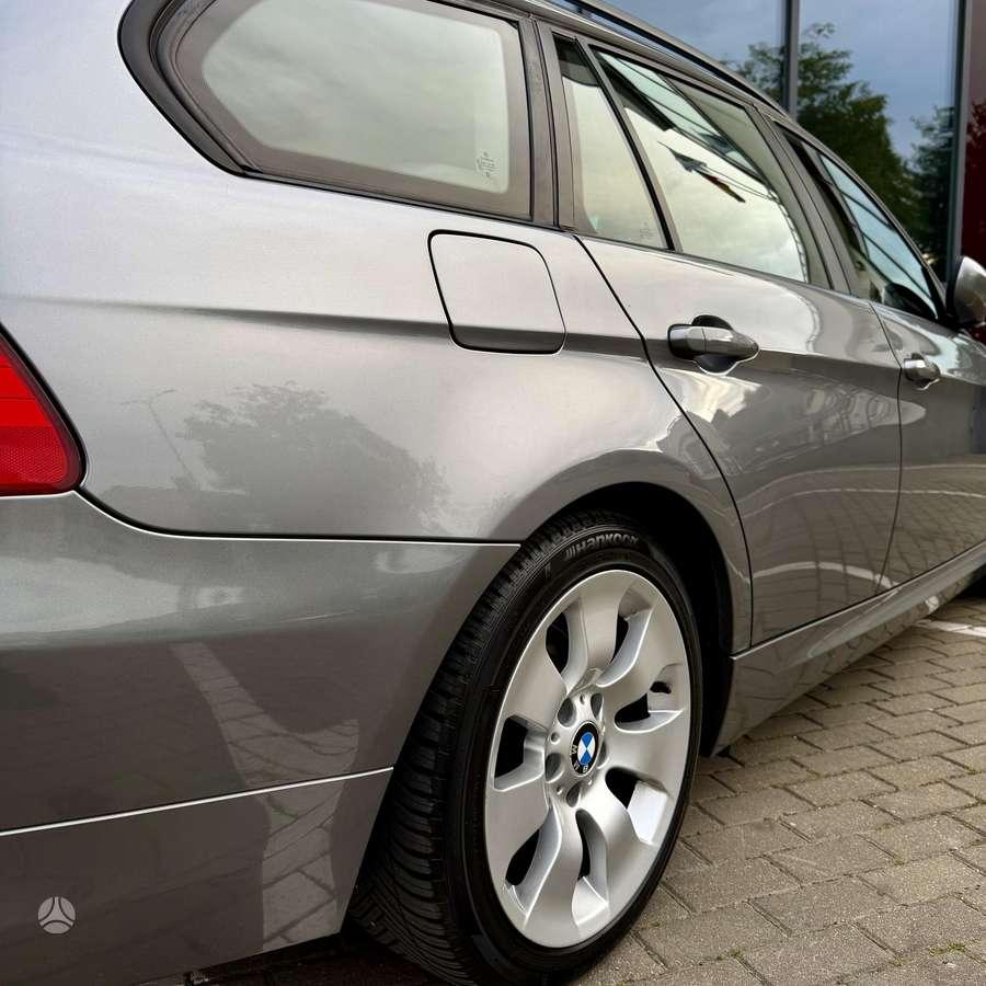 Pelēks BMW 320 2009 Kaišiadorys, ar dzinēja tilpumu 2.00 L un nobraukumu 280 tūkst. km par 4200 €, foto 16 vietnē AUTOMOTO.COM.LV