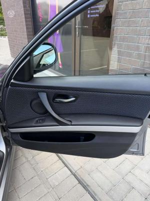 Pelēks BMW 320 2009 Kaišiadorys, ar dzinēja tilpumu 2.00 L un nobraukumu 280 tūkst. km par 4200 €, foto 27 vietnē AUTOMOTO.COM.LV