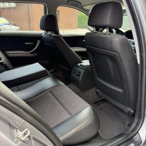 Pelēks BMW 320 2009 Kaišiadorys, ar dzinēja tilpumu 2.00 L un nobraukumu 280 tūkst. km par 4200 €, foto 29 vietnē AUTOMOTO.COM.LV