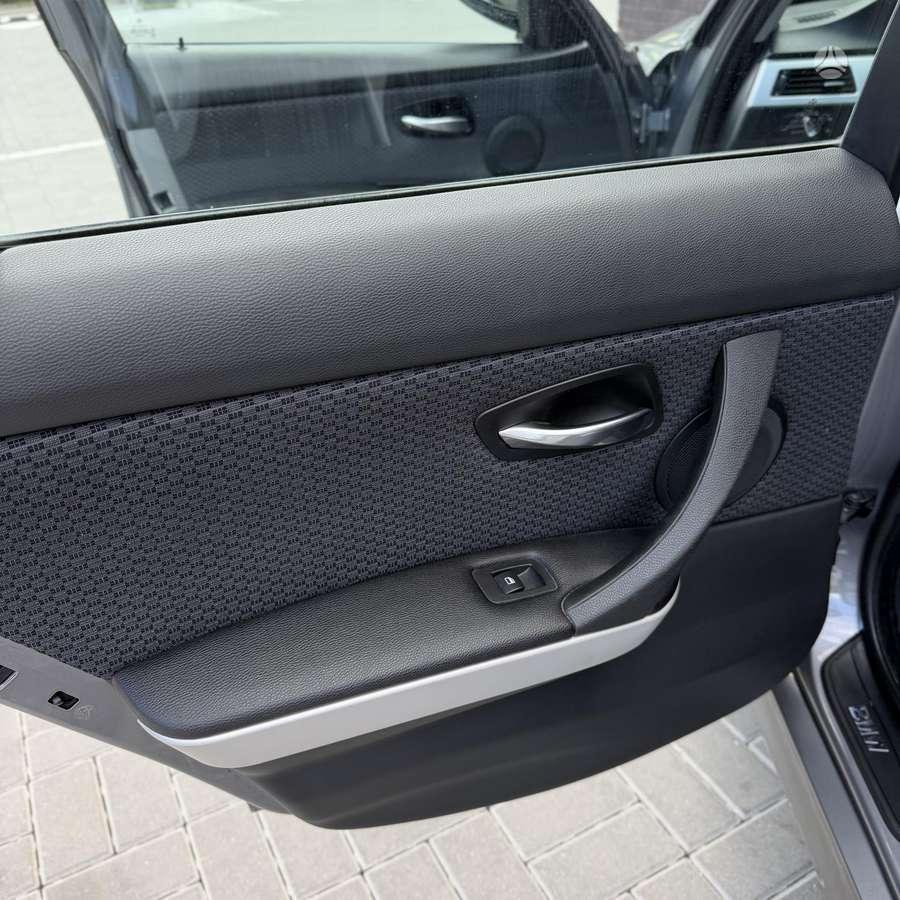 Pelēks BMW 320 2009 Kaišiadorys, ar dzinēja tilpumu 2.00 L un nobraukumu 280 tūkst. km par 4200 €, foto 31 vietnē AUTOMOTO.COM.LV