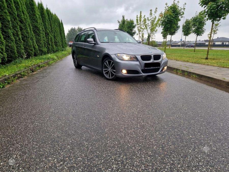 Grey BMW 320 2009 in Panevezys, with an engine capacity of 2.00 L and mileage of 260 thousand km for 3650 €, photo 7 on AUTOMOTO.COM.LV