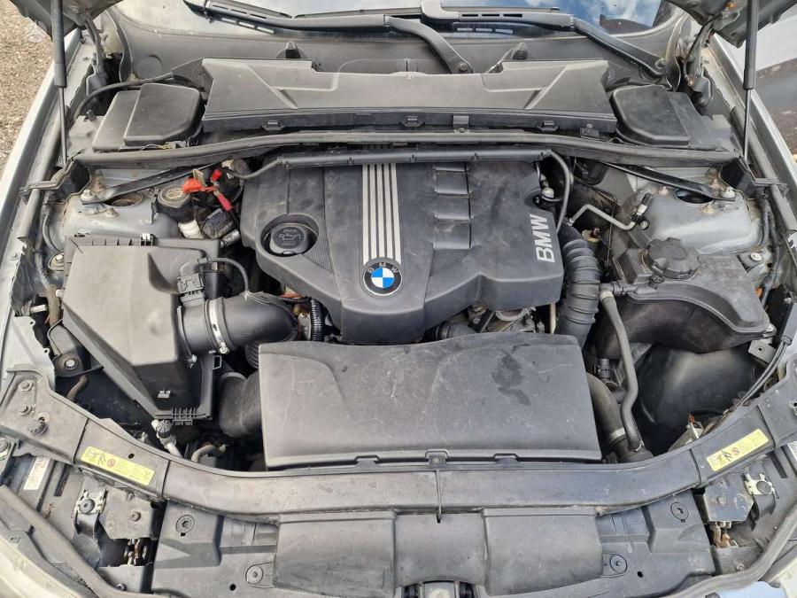 Grey BMW 320 2009 in Panevezys, with an engine capacity of 2.00 L and mileage of 260 thousand km for 3650 €, photo 13 on AUTOMOTO.COM.LV