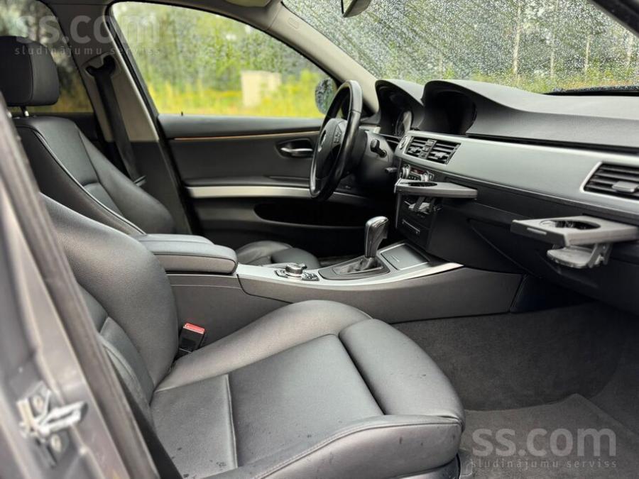 Pelēks BMW 320 2009 Jelgava, ar dzinēja tilpumu 2.00 L un nobraukumu 277 tūkst. km par 4600 €, foto 9 vietnē AUTOMOTO.COM.LV