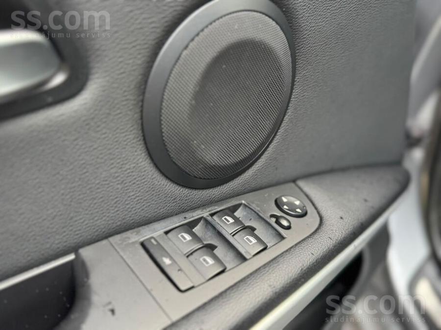 Pelēks BMW 320 2009 Jelgava, ar dzinēja tilpumu 2.00 L un nobraukumu 277 tūkst. km par 4600 €, foto 13 vietnē AUTOMOTO.COM.LV