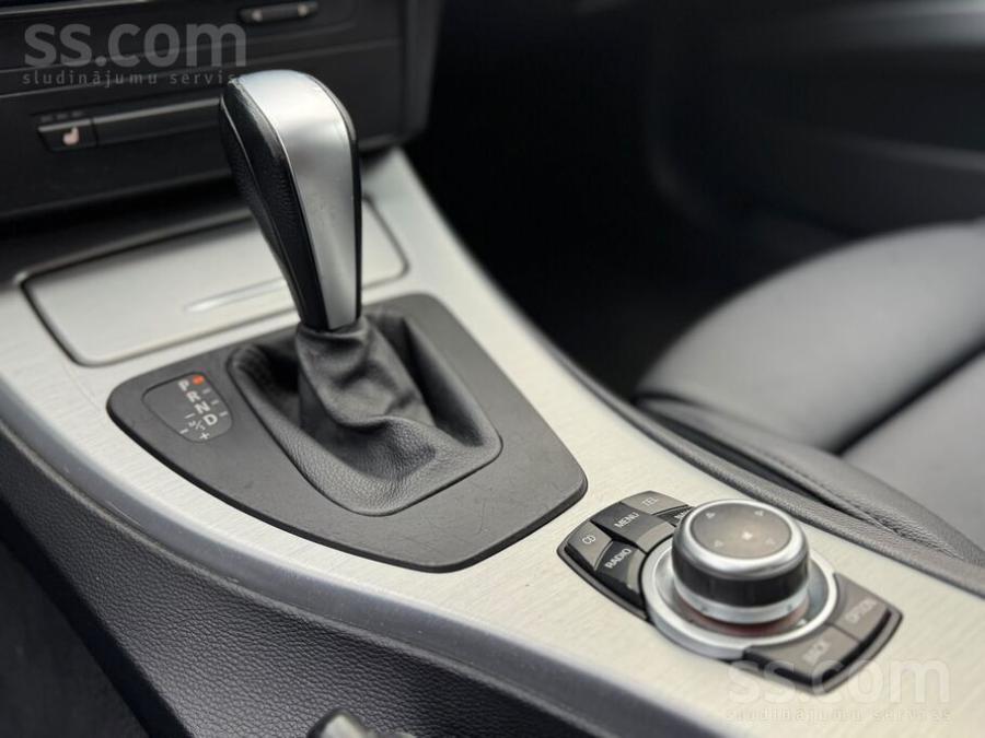 Pelēks BMW 320 2009 Jelgava, ar dzinēja tilpumu 2.00 L un nobraukumu 277 tūkst. km par 4600 €, foto 14 vietnē AUTOMOTO.COM.LV