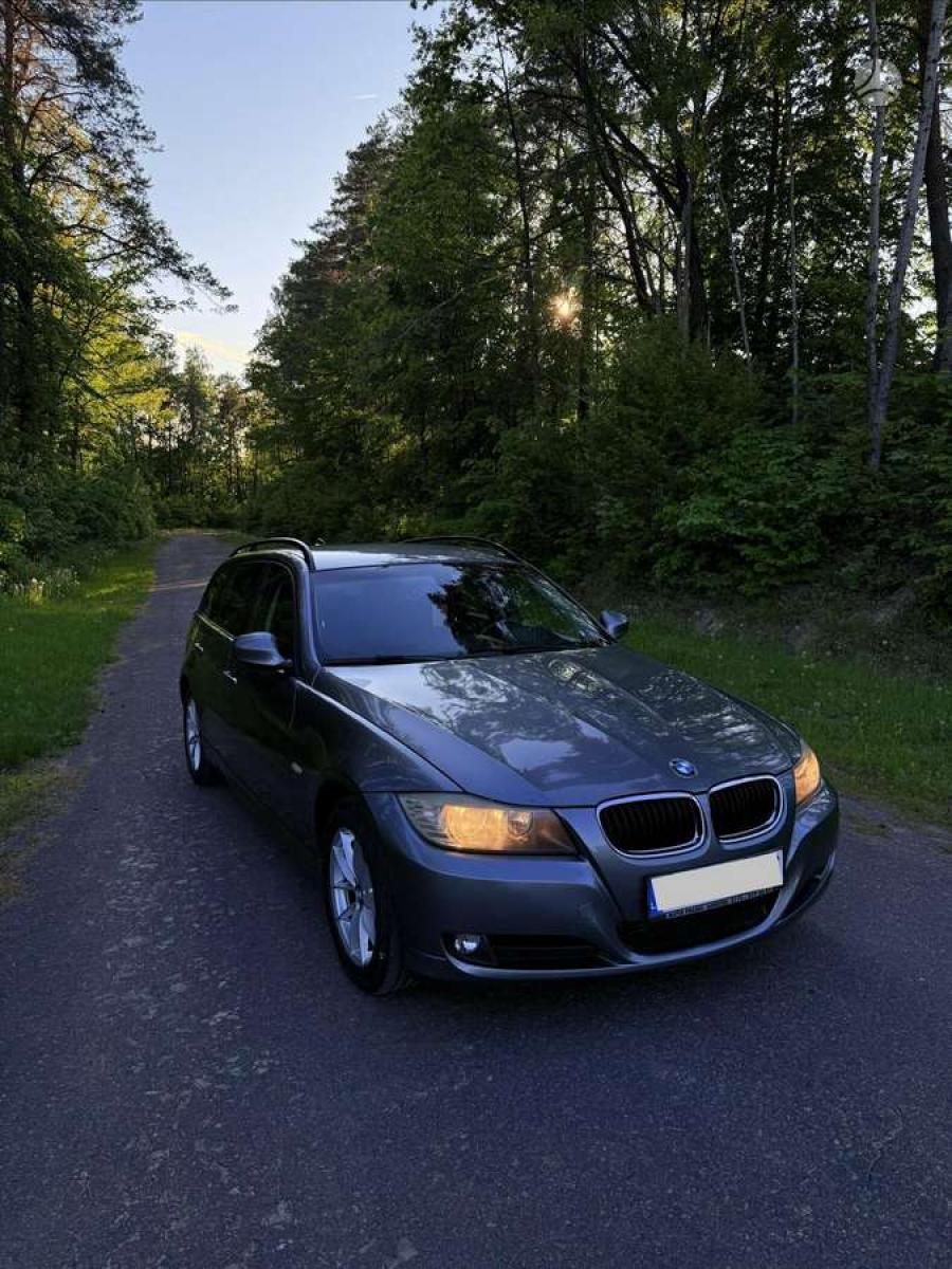 Grey BMW 320 2009 in Alytus, with an engine capacity of 2.00 L and mileage of 250 thousand km for 4400 €, photo 8 on AUTOMOTO.COM.LV