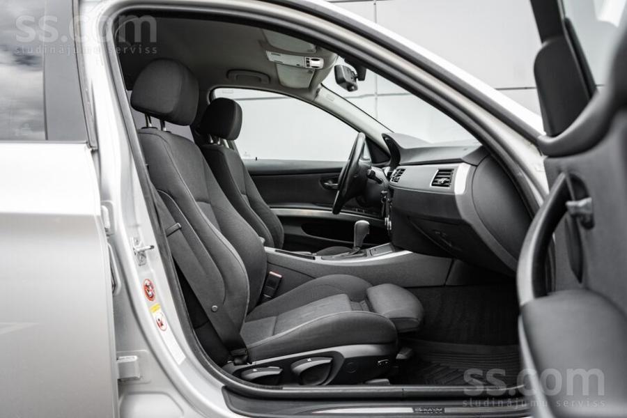 Pelēks BMW 320 2009 Rīga, ar dzinēja tilpumu 2.00 L un nobraukumu 283 tūkst. km par 2995 €, foto 10 vietnē AUTOMOTO.COM.LV