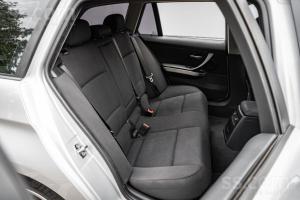 Pelēks BMW 320 2009 Rīga, ar dzinēja tilpumu 2.00 L un nobraukumu 283 tūkst. km par 2995 €, foto 12 vietnē AUTOMOTO.COM.LV