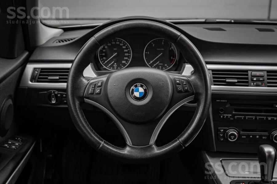 Pelēks BMW 320 2009 Rīga, ar dzinēja tilpumu 2.00 L un nobraukumu 283 tūkst. km par 2995 €, foto 18 vietnē AUTOMOTO.COM.LV