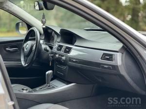 Grey BMW 320 2009 in Riga, with an engine capacity of 2.00 L and mileage of 315 thousand km for 3950 €, photo 9 on AUTOMOTO.COM.LV