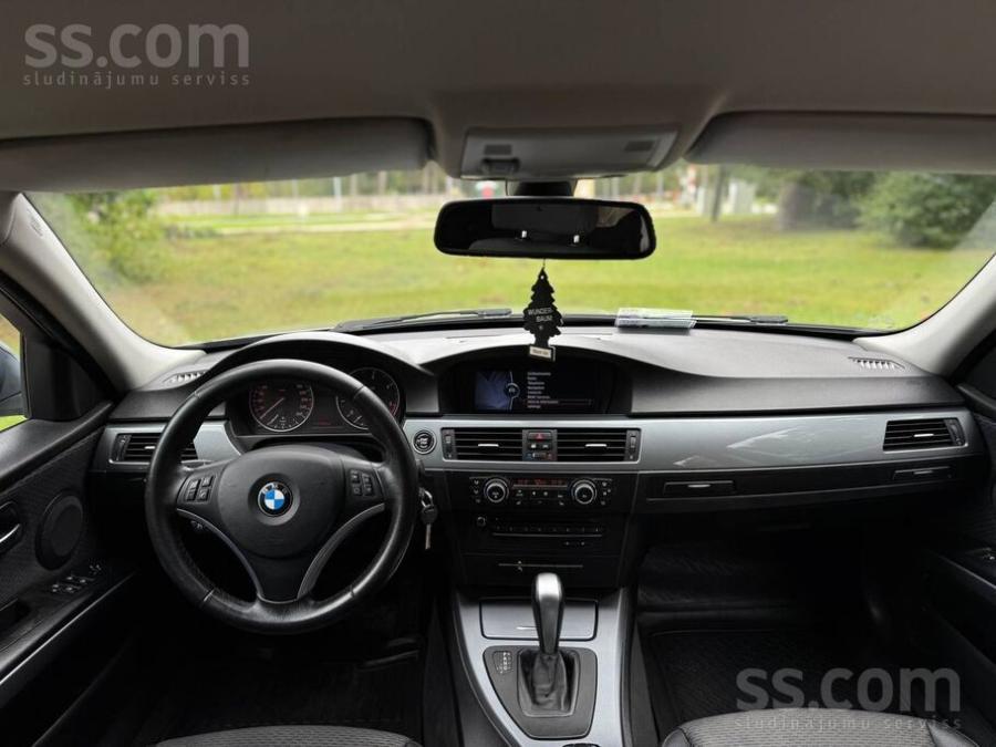 Grey BMW 320 2009 in Riga, with an engine capacity of 2.00 L and mileage of 315 thousand km for 3950 €, photo 10 on AUTOMOTO.COM.LV