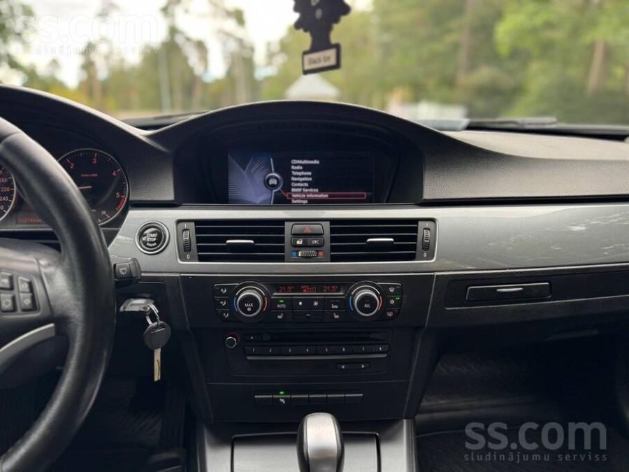Grey BMW 320 2009 in Riga, with an engine capacity of 2.00 L and mileage of 315 thousand km for 3950 €, photo 11 on AUTOMOTO.COM.LV