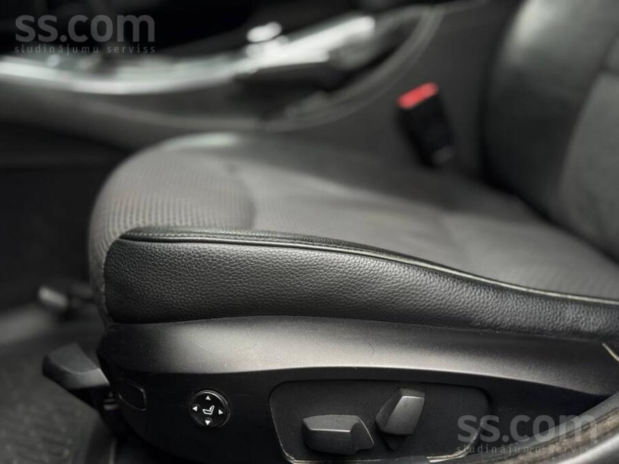 Grey BMW 320 2009 in Riga, with an engine capacity of 2.00 L and mileage of 315 thousand km for 3950 €, photo 13 on AUTOMOTO.COM.LV