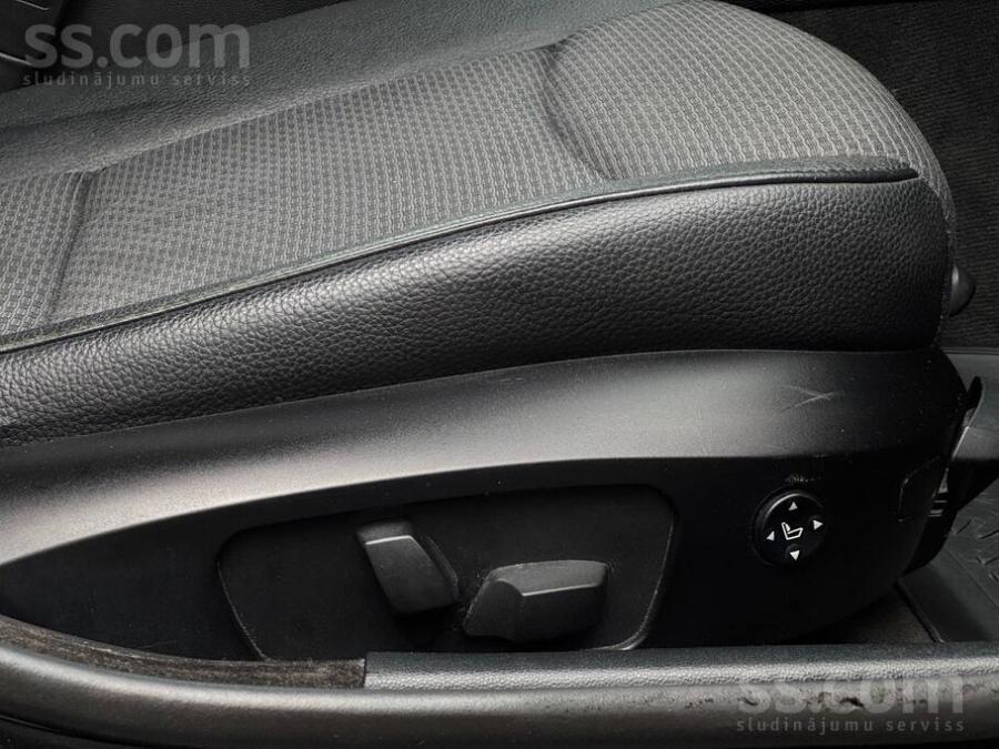 Grey BMW 320 2009 in Riga, with an engine capacity of 2.00 L and mileage of 315 thousand km for 3950 €, photo 14 on AUTOMOTO.COM.LV