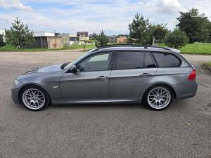 Grey BMW 320 2009 in Taurage, with an engine capacity of 2.00 L and mileage of 290 thousand km for 5700 €, photo 11 on AUTOMOTO.COM.LV