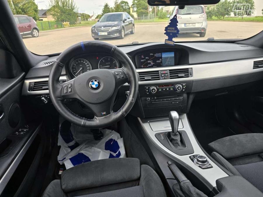 Grey BMW 320 2009 in Taurage, with an engine capacity of 2.00 L and mileage of 290 thousand km for 5700 €, photo 12 on AUTOMOTO.COM.LV