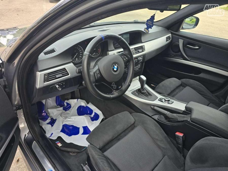 Grey BMW 320 2009 in Taurage, with an engine capacity of 2.00 L and mileage of 290 thousand km for 5700 €, photo 13 on AUTOMOTO.COM.LV