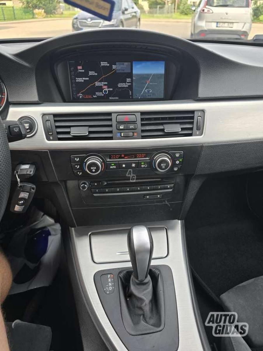 Grey BMW 320 2009 in Taurage, with an engine capacity of 2.00 L and mileage of 290 thousand km for 5700 €, photo 21 on AUTOMOTO.COM.LV