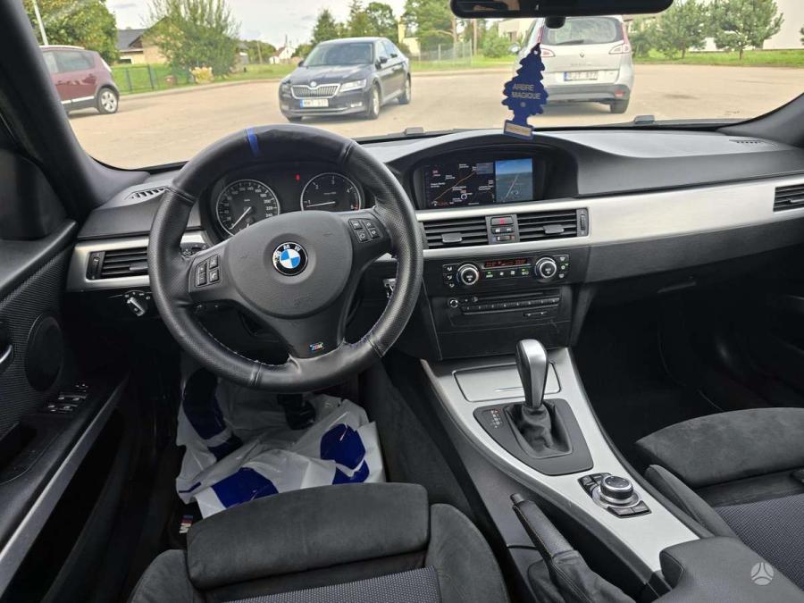 Серый БМВ 320 2009 в Таураге, объемом двигателя 2.00 л и пробегом 290 тыс. км за 5600 €, фото 12 на AUTOMOTO.COM.LV